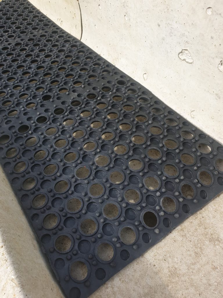 Jubilee Ditch Liner 300mm x 0.91mm (174 pieces) - Sportsmark